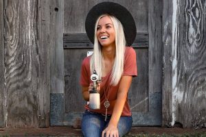 #70 - Finding the Opportunities with Amy Hawkins - happytans